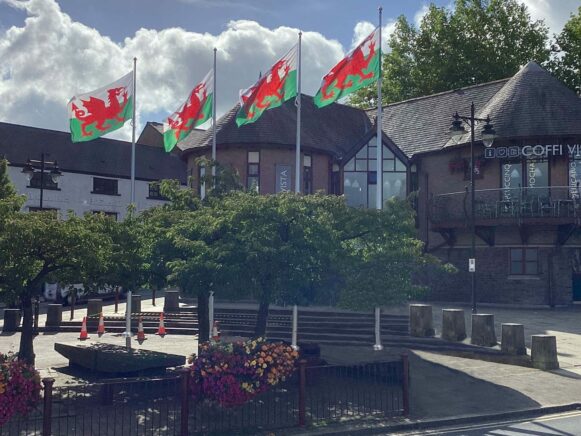 Architectural Flagpoles - Aluminium - Harrison Flagpoles