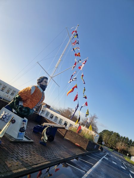 What is a rigged flagpole? Understanding the basics